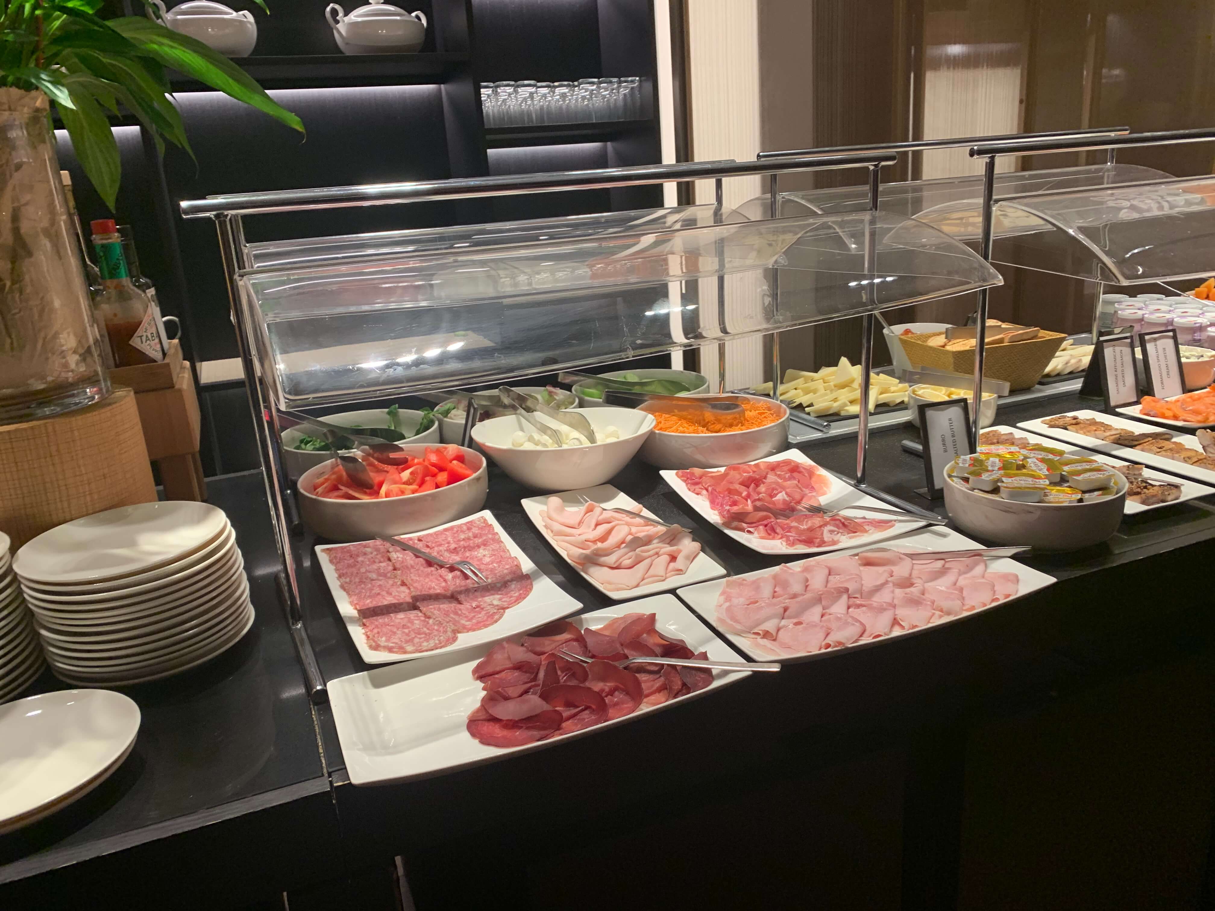 Hilton Lake Como Review - Points Uncovered